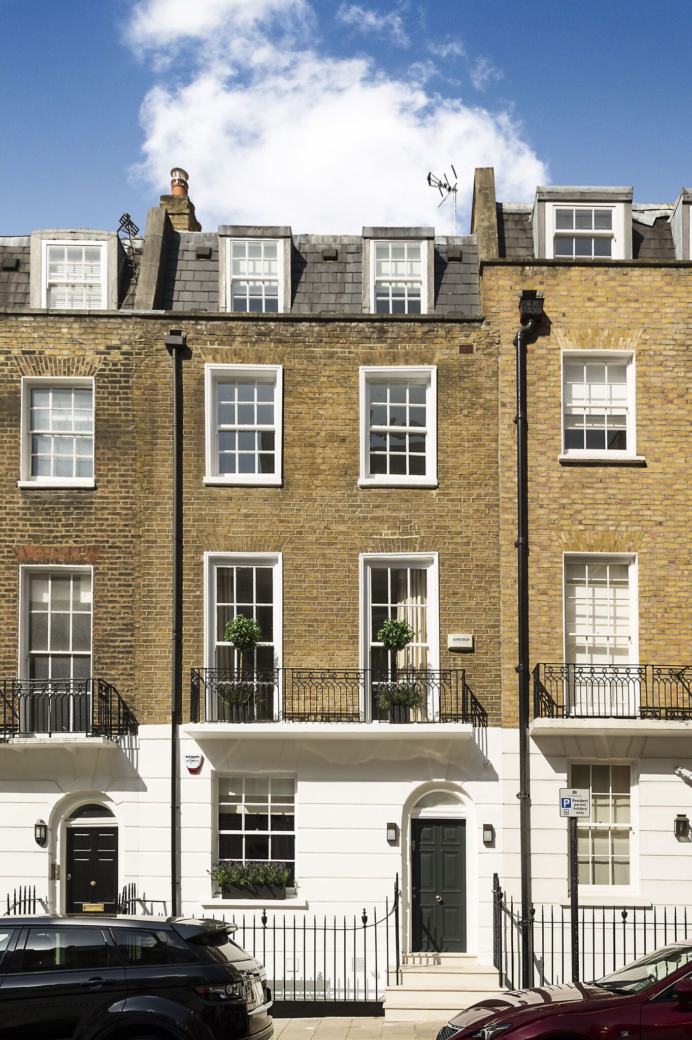 16 Trevor Street SW 7, in Knightsbridge Village, London – Cythera