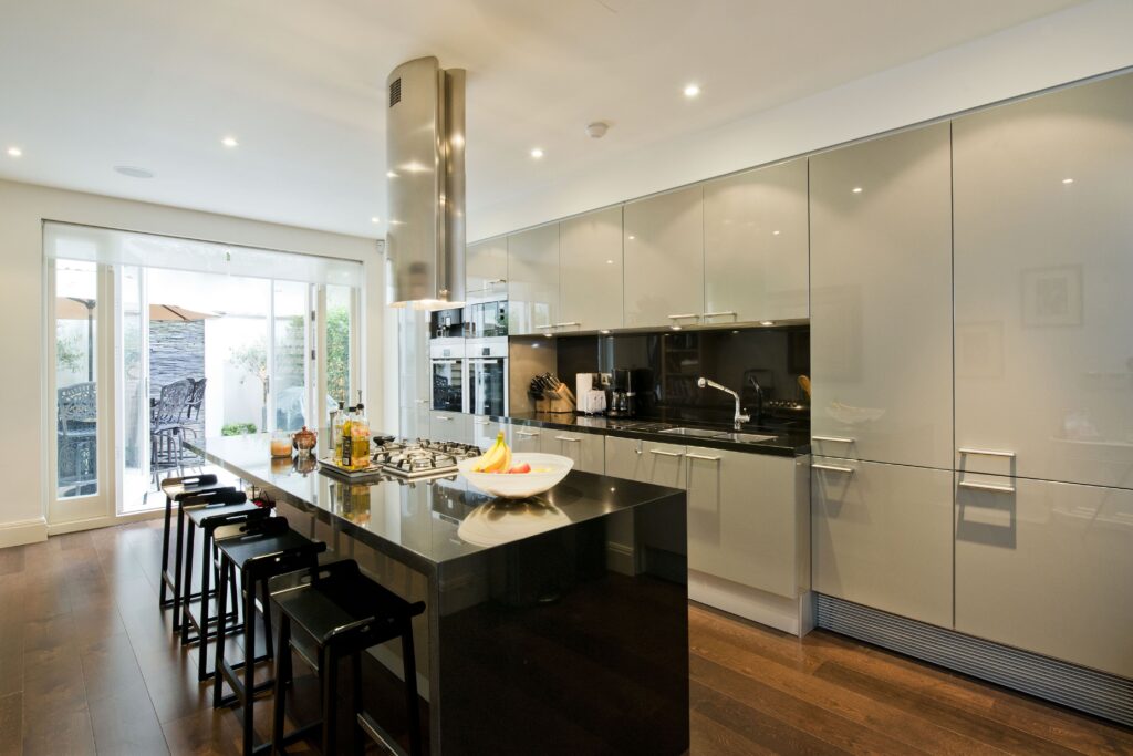 5, Catherine Place, SW1E 6DX in Victoria, London – Cythera